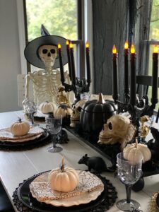 20 Gothic Halloween Party Decor Ideas - Lady Celebrations