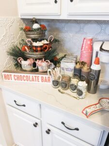 25 Christmas Hot Cocoa Bars - Lady Celebrations