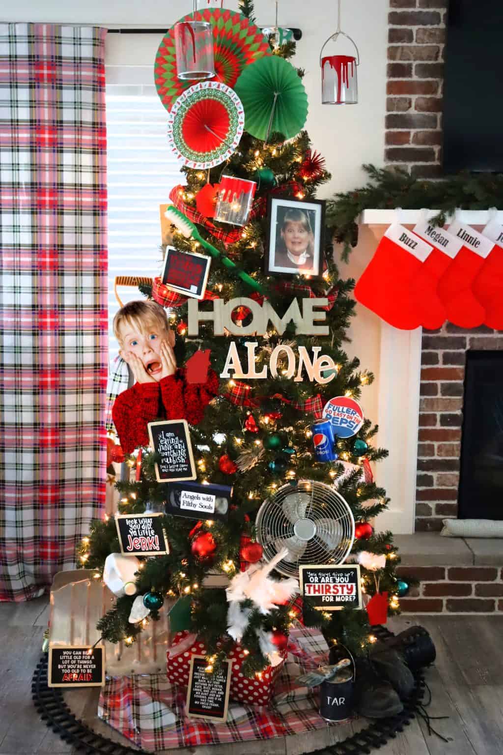 14 Home Alone Christmas Party Ideas - Lady Celebrations