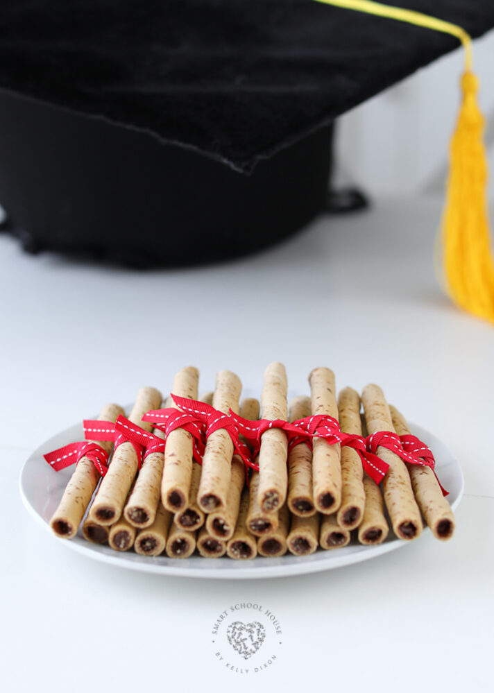 26 Graduation Party Food Ideas - Lady Celebrations