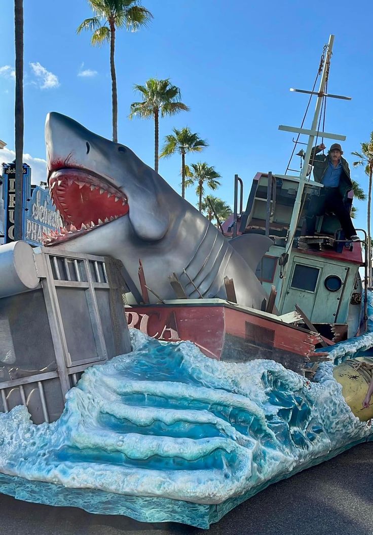 30 JAWS Party Ideas - Lady Celebrations