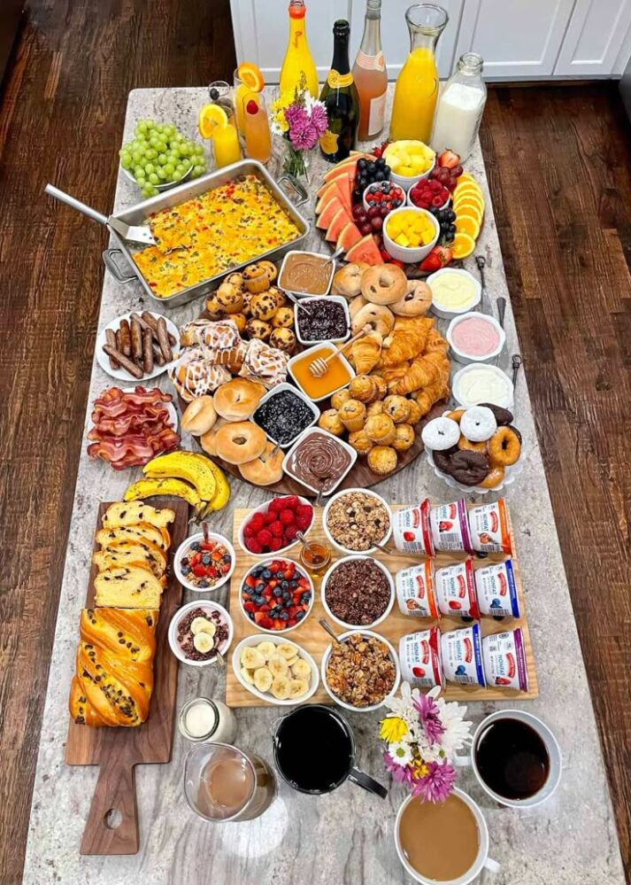 The Big List of 20 Dinner Party Themes - Lady Celebrations