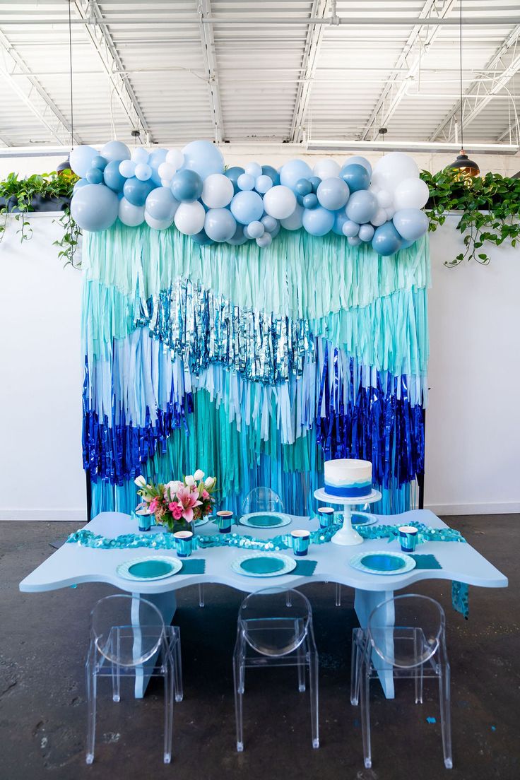 18 DIY Summer Party Backdrops - Lady Celebrations