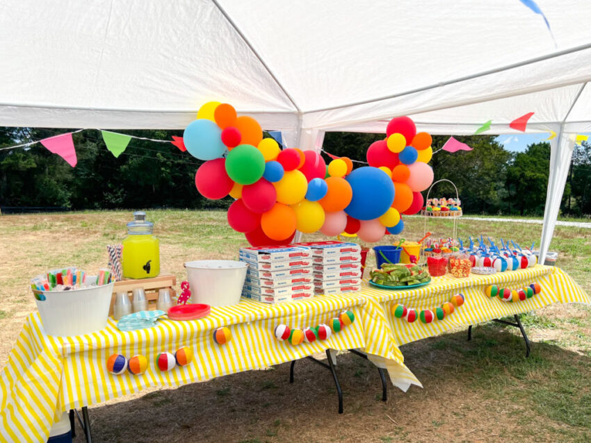 50 Retro Summer Pool Party Ideas - Lady Celebrations