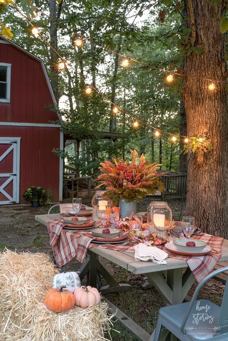 20 Festive Outdoor Fall Party Ideas - Lady Celebrations