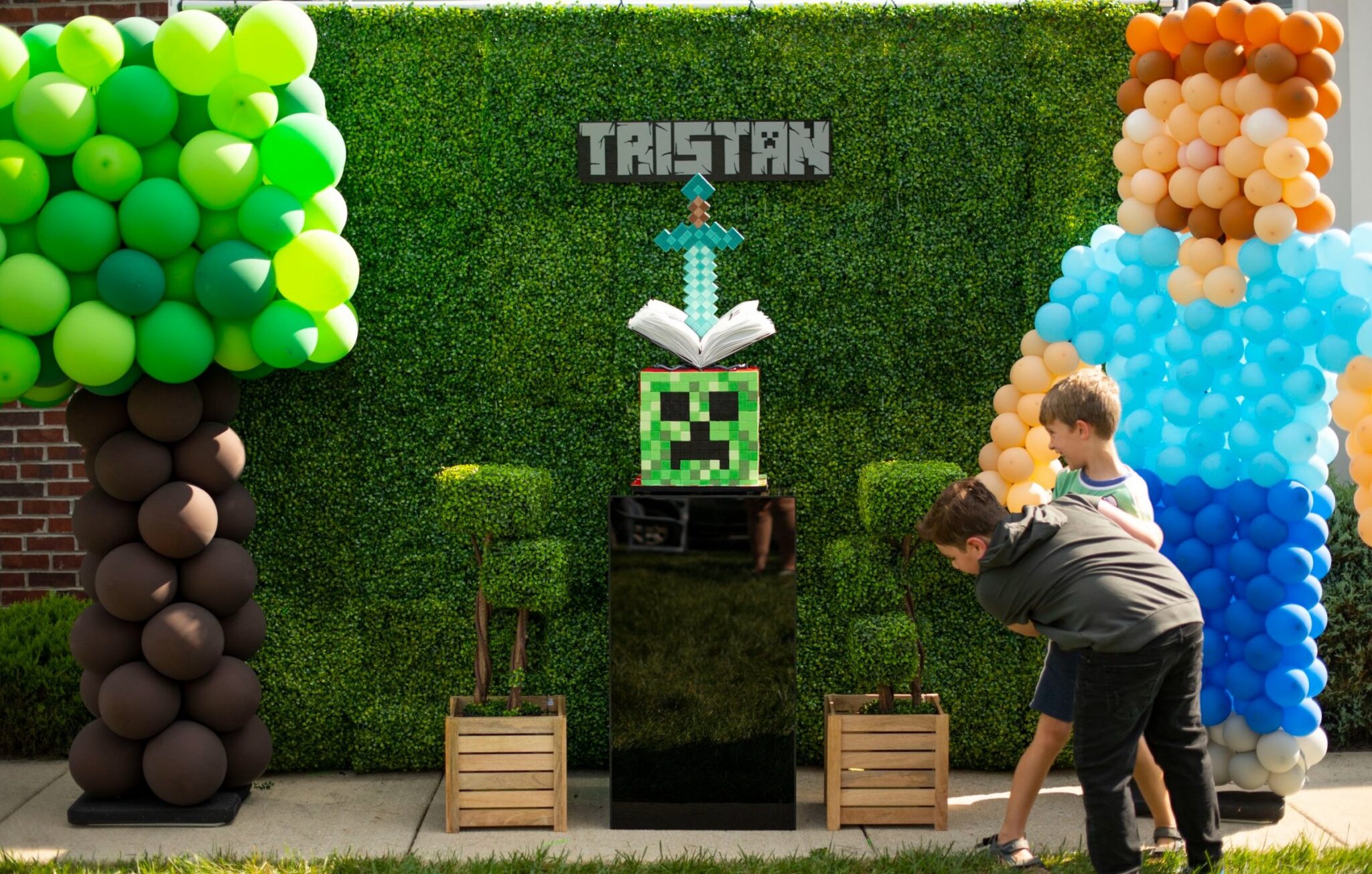 24 Minecraft Party Ideas - Lady Celebrations