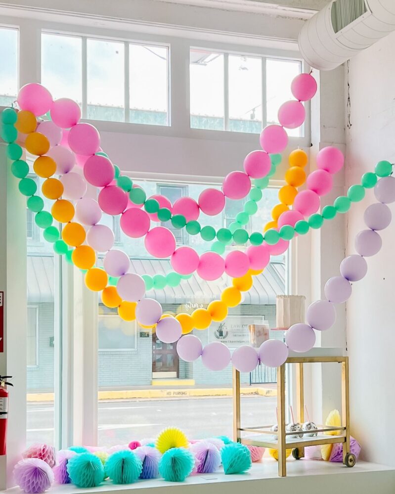 20 Simple Balloon Decorations - Lady Celebrations
