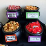16 Spooky Halloween Candy Bar Displays - Lady Celebrations