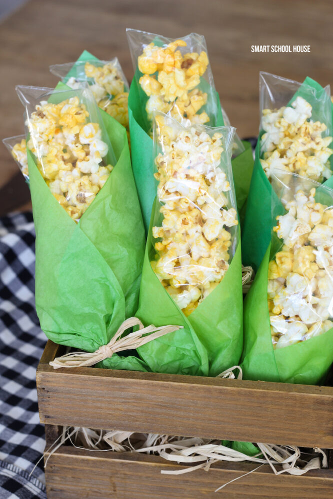 20 Fall Party Favors For Kids - Lady Celebrations