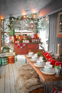 14 Rustic Christmas Party Ideas - Lady Celebrations